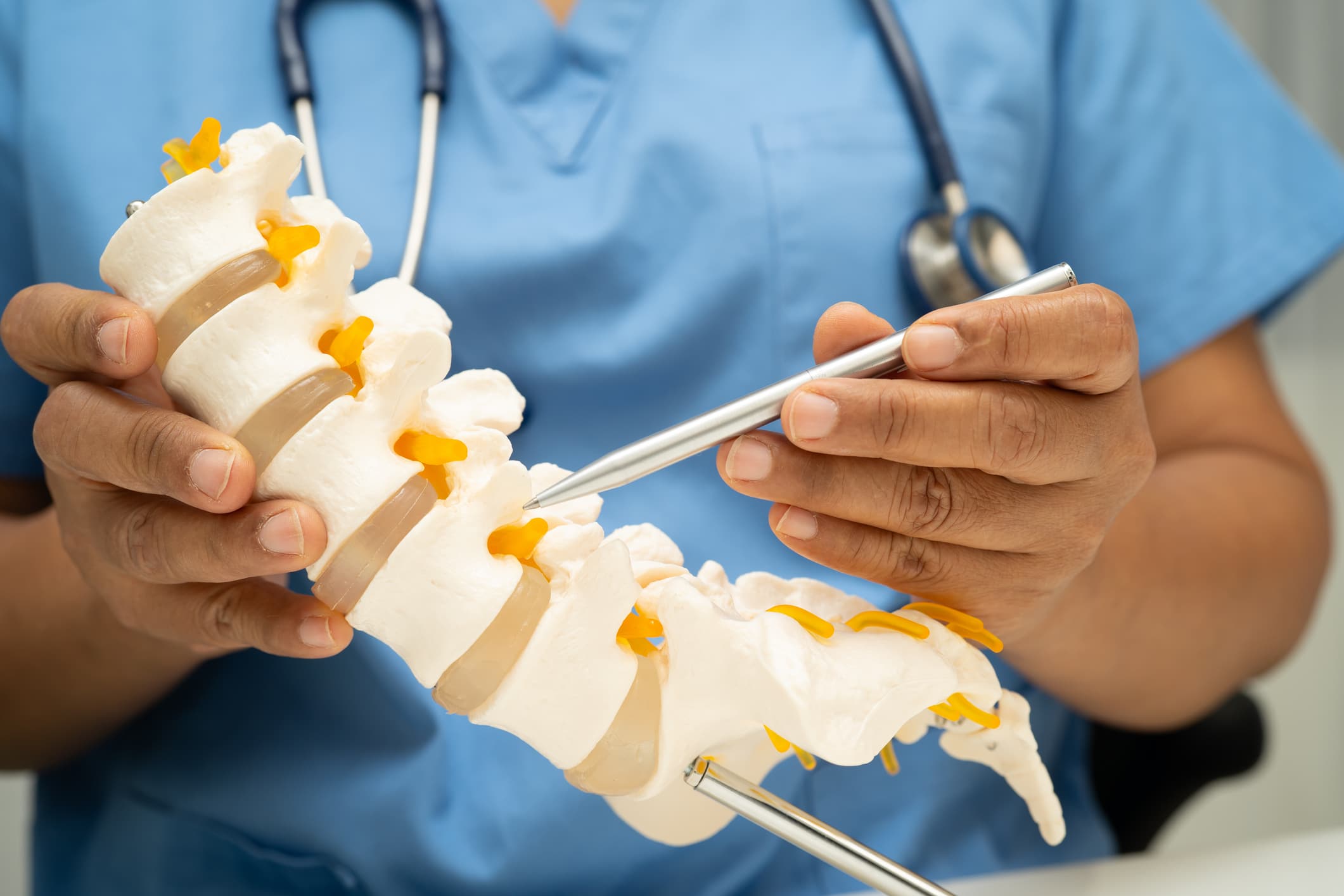 Lumbar Microdiscectomy vs. Endoscopic Discectomy